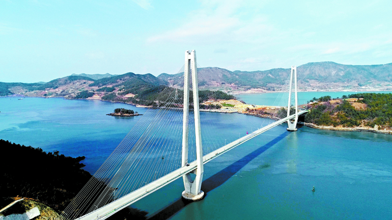 [Our Project] New road across the sea > > News Room > Hyundai E&C